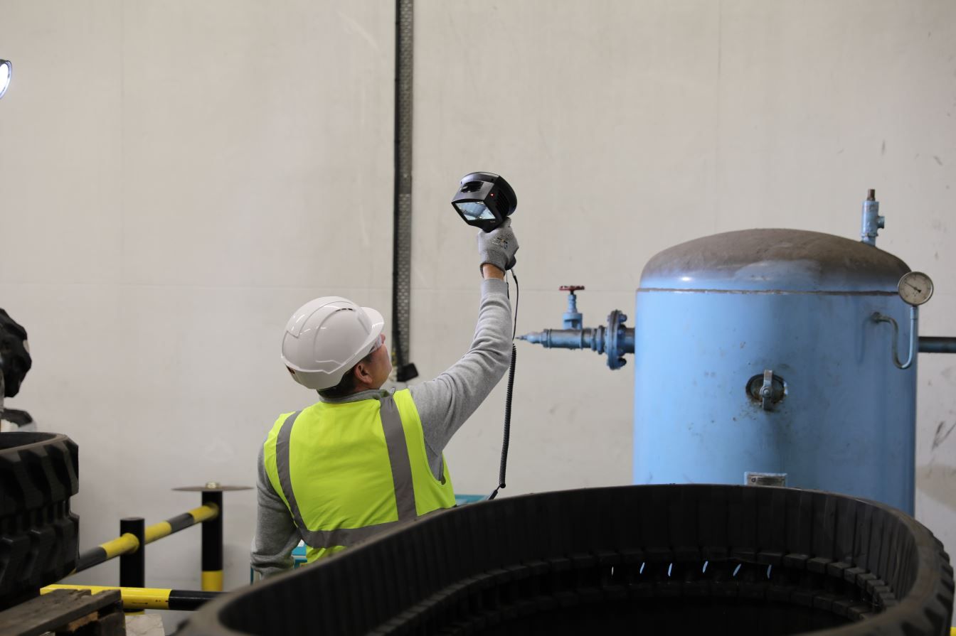 Fabricación de neumáticos: Cómo ayudan las cámaras de imágenes ...